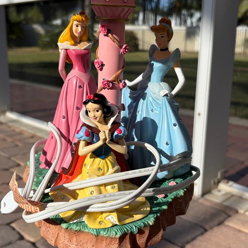 Disney | Accents | Disney Princess Table Lamp Snow White Cinderella ...